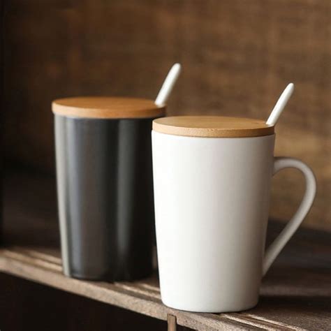 뚜껑있는 머그컵 400ml 블랙 1개화이트 1개 도자기 사무실 카페 감성머그컵 홈플러스 택배배송