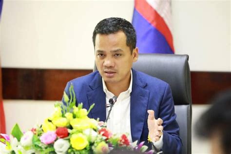 លោក ស សុខា ផ្តល់អាហារូបករណ៍១០០កន្លែង សម្រាប់ថ្នាក់បរិញ្ញាបត្រនិងបរិញ្ញាបត្ររង សុីសុីថាមស៍