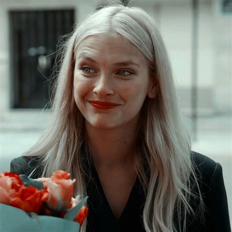 Camille Emily In Paris Icons Artofit