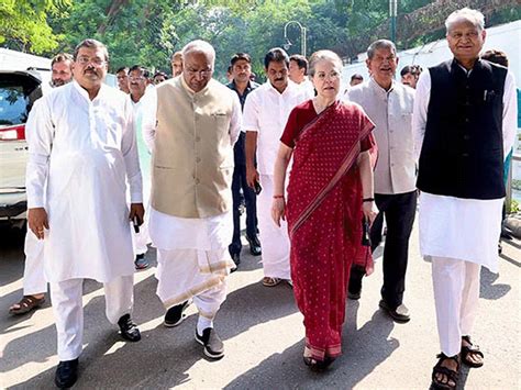 Sharad Pawar Nitish Kumar Opposition Alliance Campaign Committee Meeting Update दिल्ली में