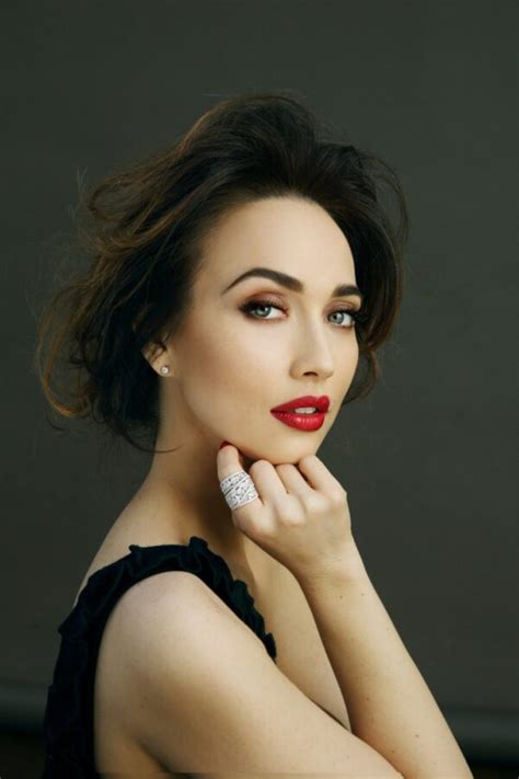 Alghero Una Ragazza Come Io Di Chiara Francini Sardegna Reporter