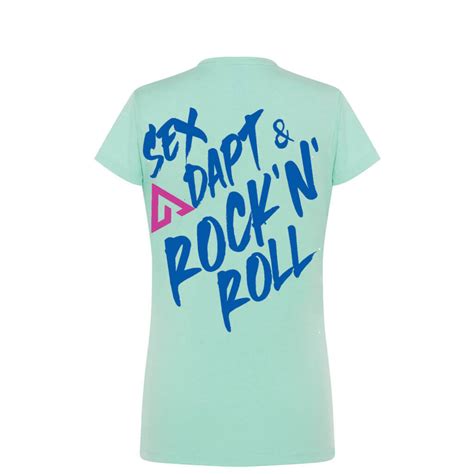 Comprate La Camiseta Sex Adapt And Rocknroll Entallada