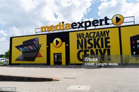 로고 사인이 있는 미디어 전문가 상점 전자 제품 가전 제품을 갖춘 폴란드 슈퍼마켓 폴란드의 Electromarket 매장 0명에 대한 스톡 사진 및 기타 이미지 Istock