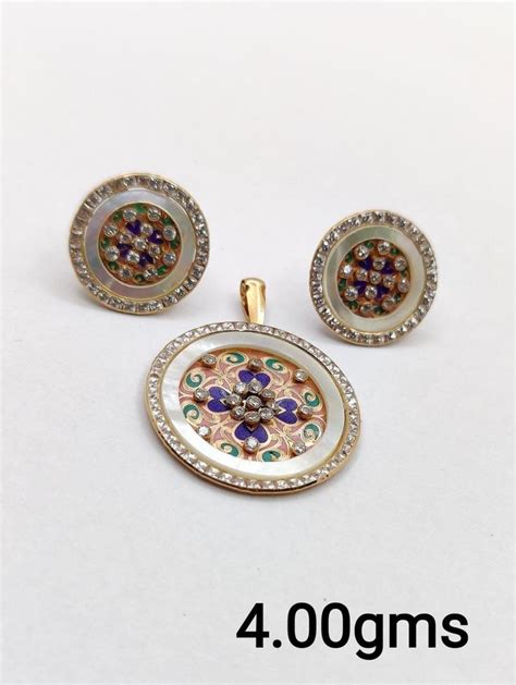 Épinglé Par Komal Hatti Sur Small Pendents