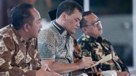 Ngopfi Ngobrol Bareng Ahmad Luthfi, Masyarakat Karanganyar Curhat Soal ...