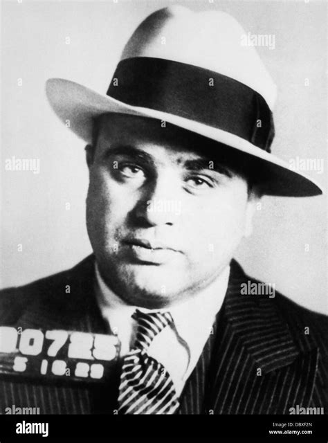 1920s Gangster Banque Dimages Noir Et Blanc Alamy