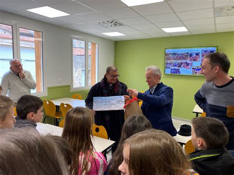 Larchevêque De Madagascar à Notre Dame • Enseignement Privé Catholique