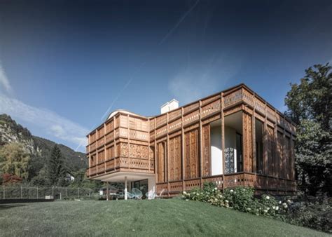 Patterned Fretwork Surrounds Alexander Diems Villa By The Lake