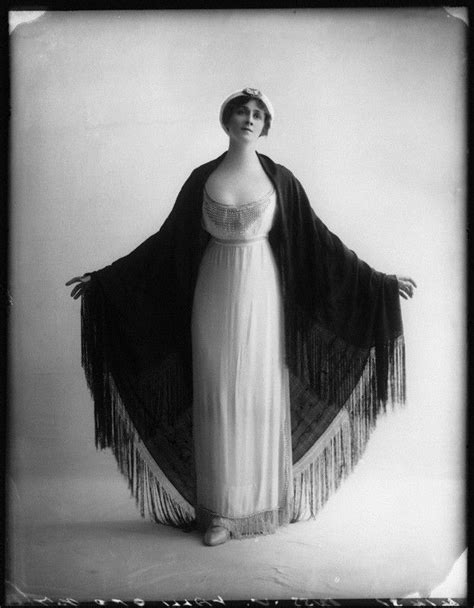 Valli Valli Valli Valli Née Valli Knust By Bassano Ltd 8 May 1912
