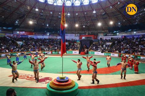 Үндсэн хуулийн өдөрт зориулсан барилдаанд Дархан аварга Н Батсуурь тэргүүтэй 128 бөх зодоглоно