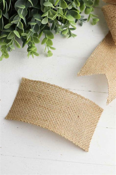 Easy Way To Make A Burlap Bow Single Girl S DIY