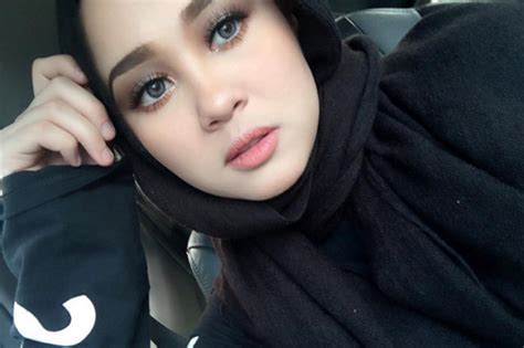 Padanan Baju Putih Sesuai Dengan Tudung Warna Apa Cara Memadankan Warna Baju Dan Tudung Yang