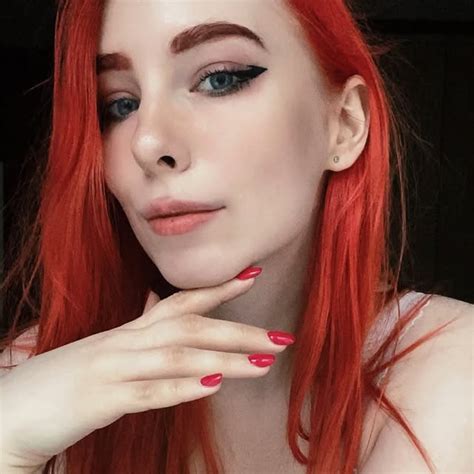 Mollyredwolf Mollyredwolfreal • Instagram Photos And Videos