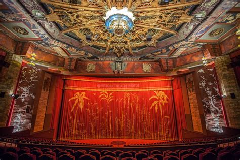 My all time favorite movie palace, Grauman's Chinese Theater, built in ...