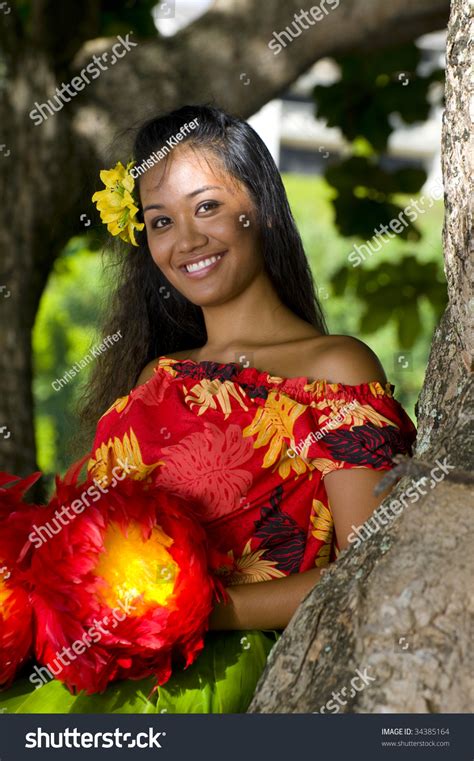 Beautiful Native Hawaiian Women