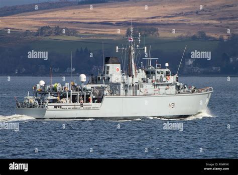 Hms Cattistock M31 A Hunt Class Minesweeper Of The Royal Navy Passes Gourock Before Exercise Hms Cattistock M31 A Hunt Class Minesweeper Of The Royal Navy Passes Gourock Before Exercise