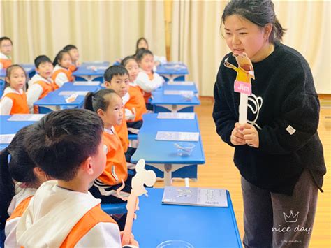 [浦东]观澜小学 “英”姿焕发 “语”众不同——教师学科文化周之英语专场 教育频道 东方网