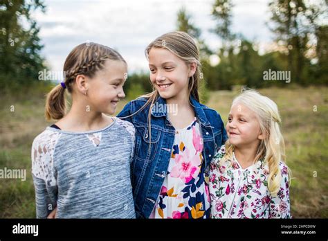 Pre Teen Girls Banque De Photographies Et Dimages à Haute Résolution