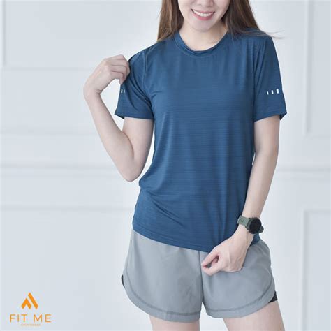 เสื้อออกกำลังกายผู้หญิง สวยๆ แบบแขนสั้น แขนยาว fit me