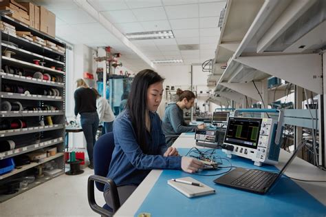 Mdo34 3 Bw 500 Tektronix Mso Mdo Oscilloscope 3 Series 4 Analogue