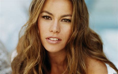 Sofia Vergara Colombian Gloria From Modern Family Zazzybabes Com