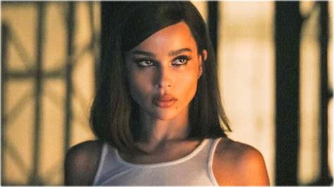 Zoë Kravitz Confirms Catwomans Bisexuality In The Batman