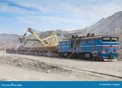 Loading Of Iron Ore Stock Image Image Of Opencast Delivery 30658509