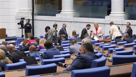 Даваме на Украйна неизправни зенитно управляеми ракети и боеприпаси