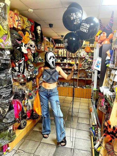 Не знаете как поздравить своего молодого человека или девушку с днем рождения или как сделать