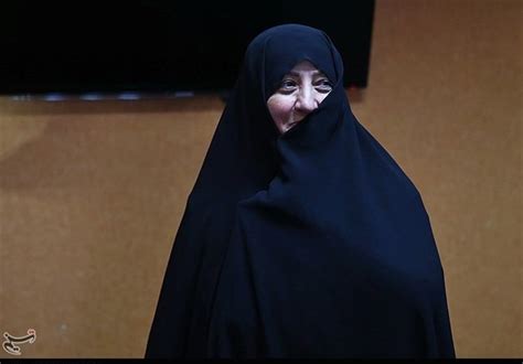 دختر مرحوم آیت الله مهدوی کنی پدر سلیقه اش را به ما القا نمی کرد