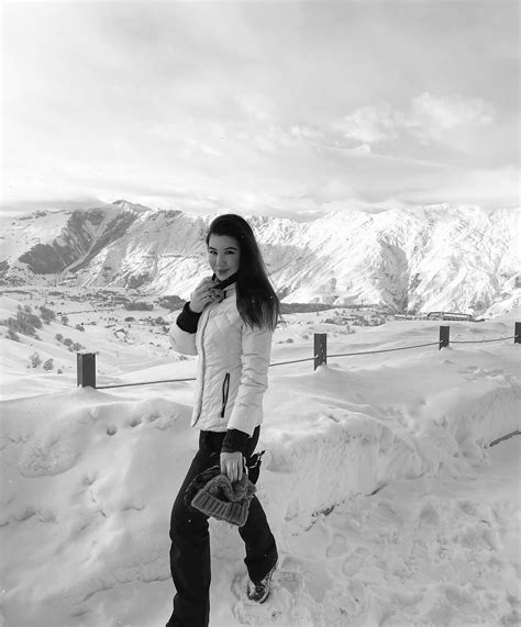 Я дуже хочу поїхати на лижі цього року але зовсім не хочу знову