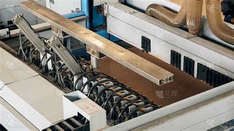 用于生产面板和薄板的工业机械