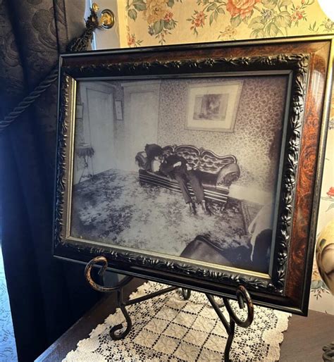 Visiting The Lizzie Borden House A Spooky Season Must Do Besties Be