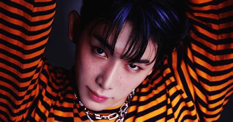 South Korean Singer Wonho Makes A Bittersweet Comeback Instinct Magazine