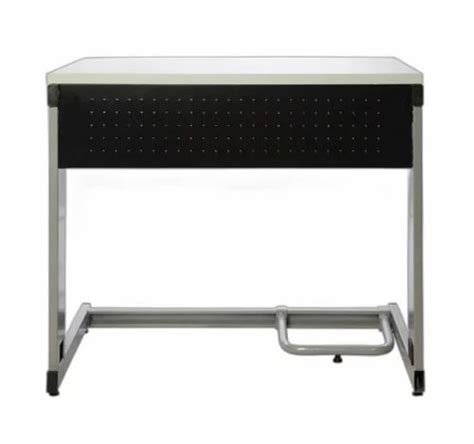 Wooden Standard Computer Table Size W1050xD450xH750MM At 3900 Piece In Bhopal