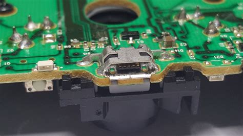 Ремонт джойстиков Xbox One в Москве