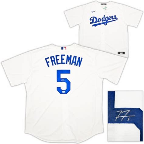 Freddie Freeman Autographed Memorabilia Signed Photo Jersey