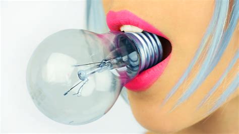 9 Crafting Life Hacks With Light Bulb 9 Crafting Life Hacks With Light Bulb