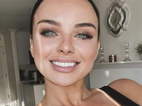 Payton Preslee Her Journey Career And Earnings English Loom