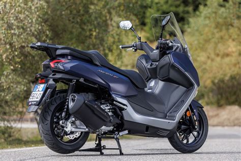 Modello Sym Maxsym 400 Gt Guida Completa A Prezzi Versioni E Optional