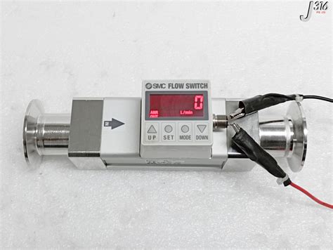 28455 Smc Digital Flow Switch 0192 57472 Pf2a703h N10 68 M J316gallery