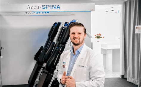 Microdiscectomy Vs Laminectomy Spine And Disc Center Of Washington