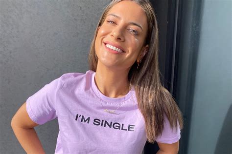 A 30 Day Dating Challenge For People On Dating Apps