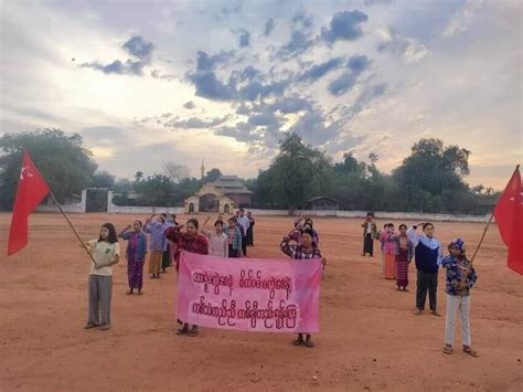 ယင်းမာပင်မြောက်ခြမ်း သပိတ်အင်အားစုများက စစ်အာဏာရှင် တော်လှန်ရေး ချီတက် ဆန္ဒပြ Khit Thit Media