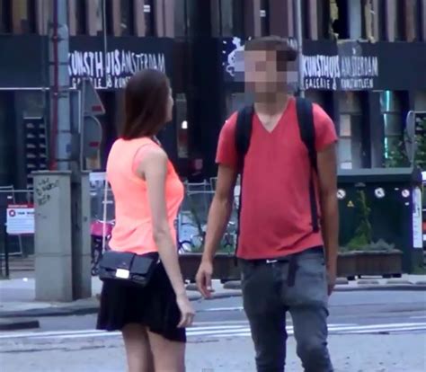 Vrouw Vraagt Nederlandse Mannen Op Straat Of Ze Zin Hebben In Sex
