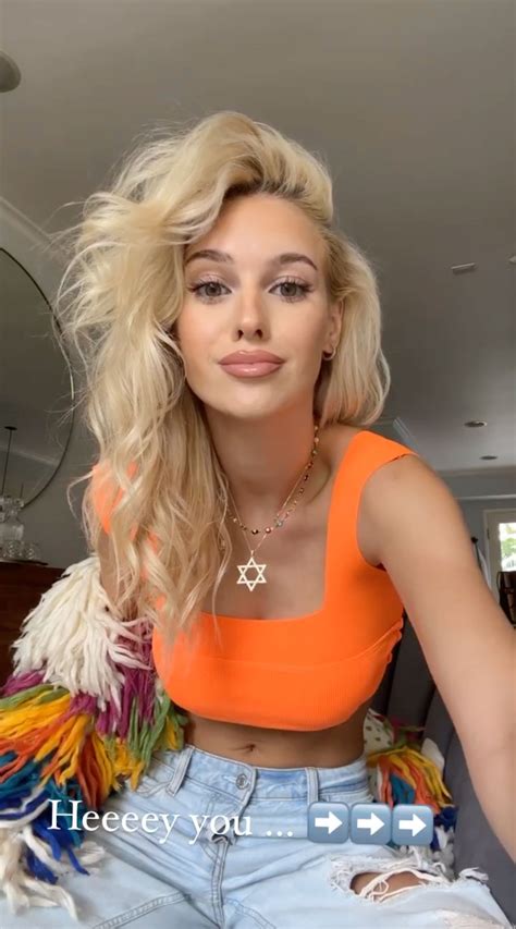 Veronika Rajek Stuns In Tiny Bikini And Shows Off Tan Lines With Tom