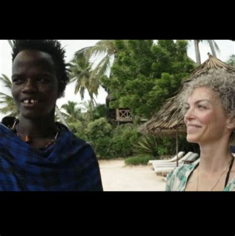 В райския Занзибар тя се влюби в масайски воин и забременя а след това приказката се превърна в