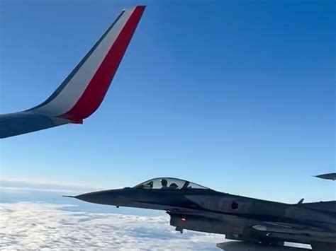 Samoloty F 16 eskortowały polskich piłkarzy w drodze na mundial