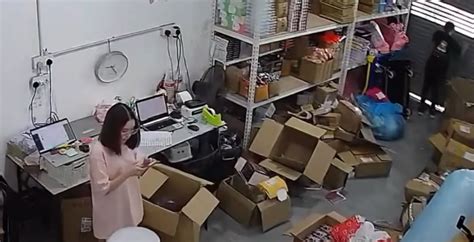 I Just Want Sex” — Man Barges Into Store Closes The Shutters And Allegedly Harasses Women