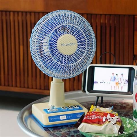 알럽하우스 알럽하우스 레트로 무선 휴대용 꼬마 선풍기 탁상용 미니선풍기 위시버킷 위시버킷